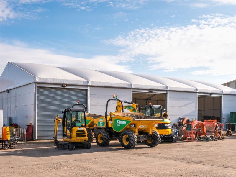 Insulated temporary warehouse buildings - HTS TENTIQ