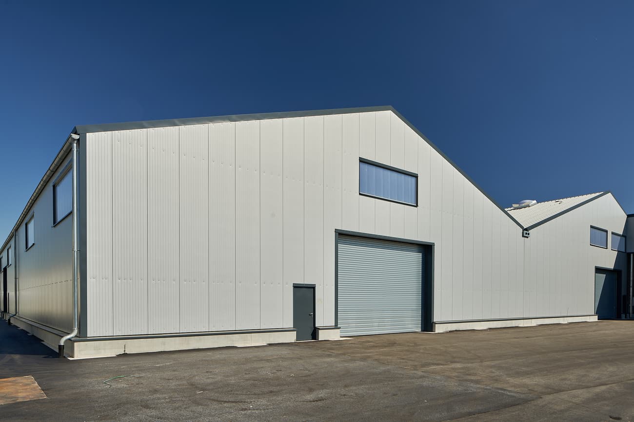 Industrial & Commercial buildings: the ideal solution - HTS TENTIQ